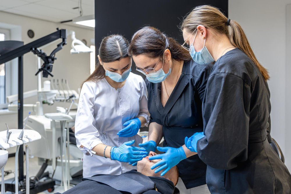 What to Expect in Endodontic Courses for General Dentists: Skills ...